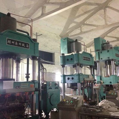 China 63 Ton Servo Hydraulic Molding Press Machine For Plastic Materials Aviation Industry supplier