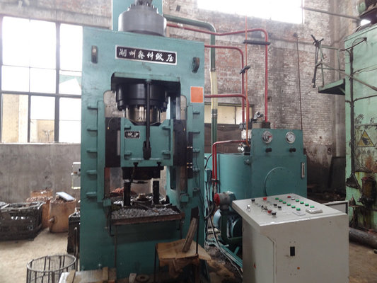 China Heavy Duty Hydraulic Aluminium Extrusion Press Machine For Gear High Rigidity supplier