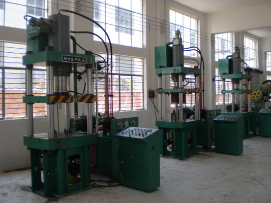 China High Speed Hydraulic Deep Drawing Press 600T For Kitchenware Servo Control System supplier